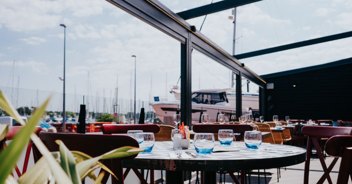Waterside Dining at the Boat House Café: Ideal Collection