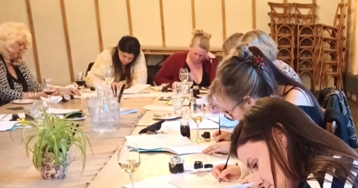 Introduction to Calligraphy Kimbridge: Ideal Collection